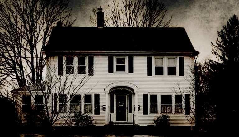 Top 10 Real Haunted Houses That Inspired Movies - FrightFind